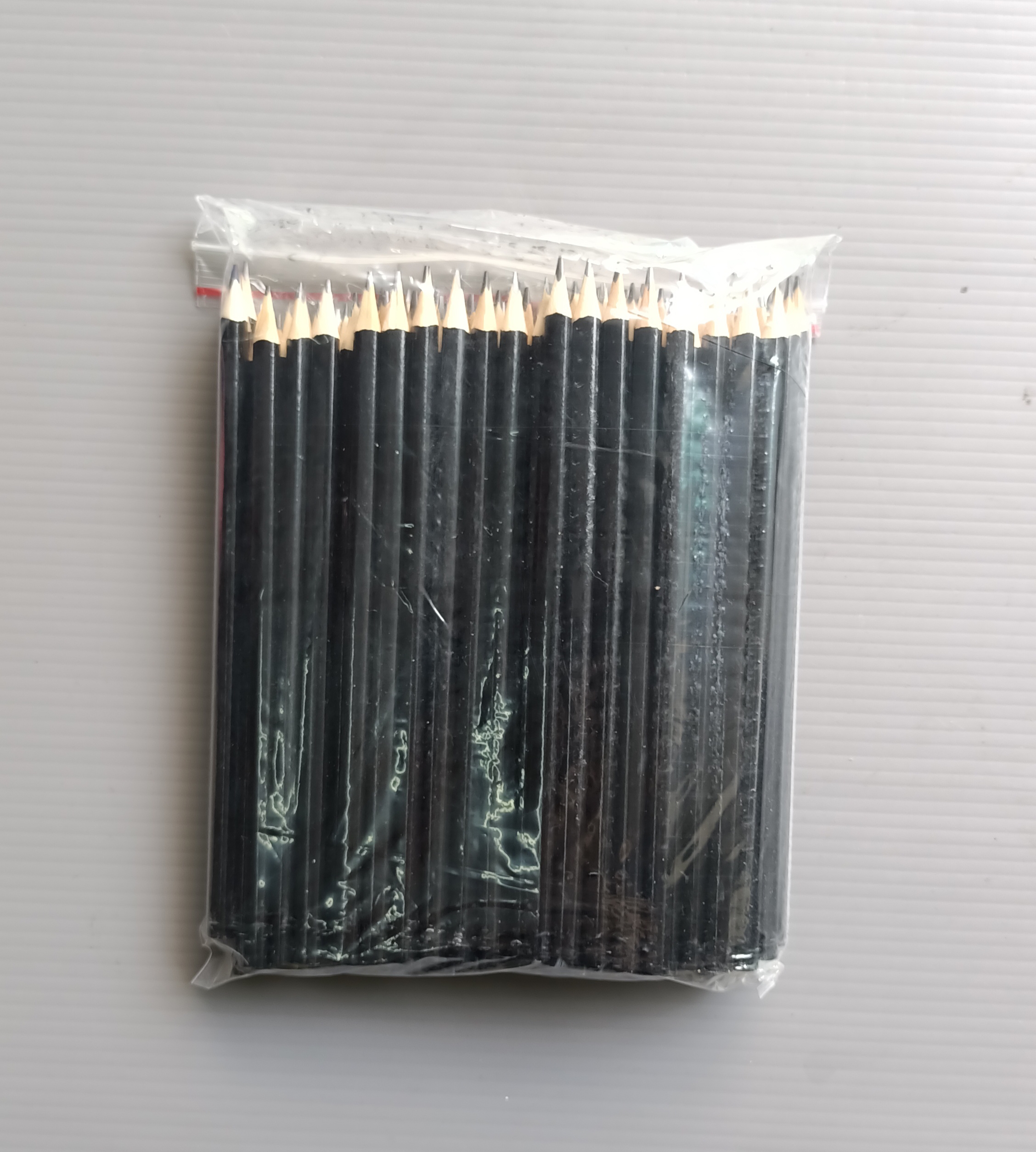 Pensil Hotel Segitiga Hitam - Supplier Hotel